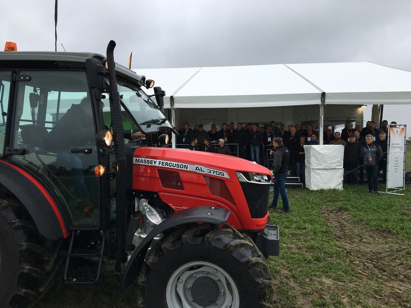 Massey Ferguson bringt mit der MF 3700 AL “ALPINE”-Serie drei neue Kompakttraktoren-Modelle auf ...