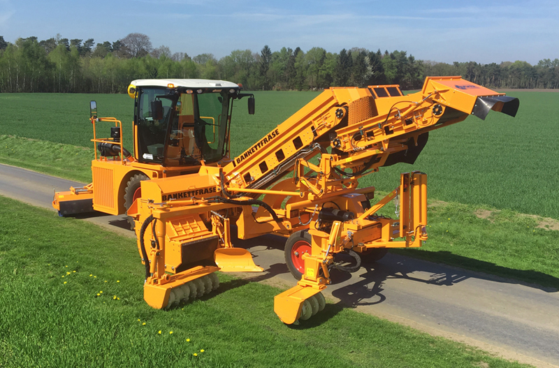 Maschinenfabrik Dücker liefert neue selbstfahrende Bankett-Fräse an ...